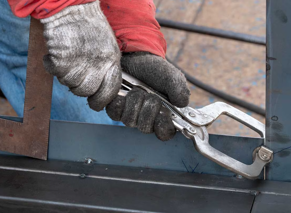 Unlocking The Power Of Locking Clamps: Types & Pro Tips – Oudella